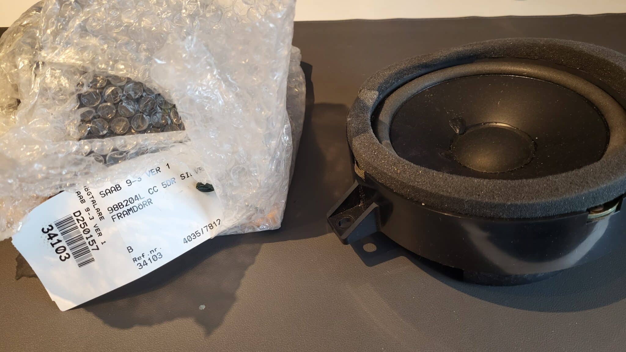 SAAB 9-3 900 RADIO AMPLIFIER SAMT HÖGTALARE FRAMDÖRRAR - Saabklubben
